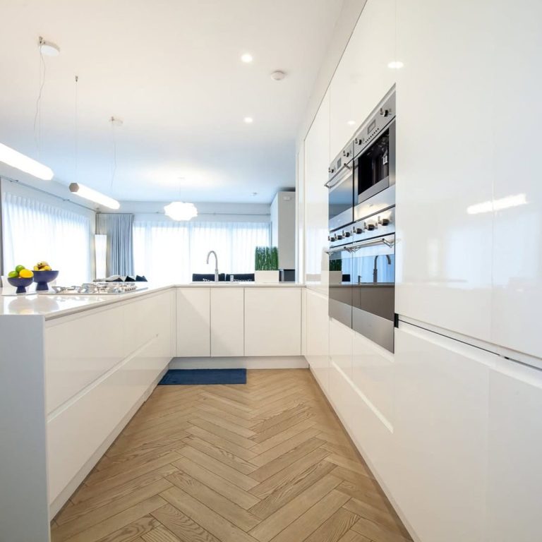48 Inspiring U-shaped Kitchen Ideas & Layouts