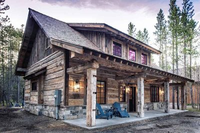 41 Warm and Welcoming Rustic Home Exterior Ideas