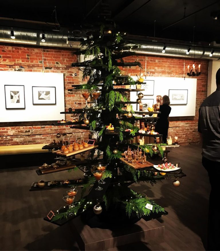 56 Unique Non-Traditional Christmas Tree Ideas