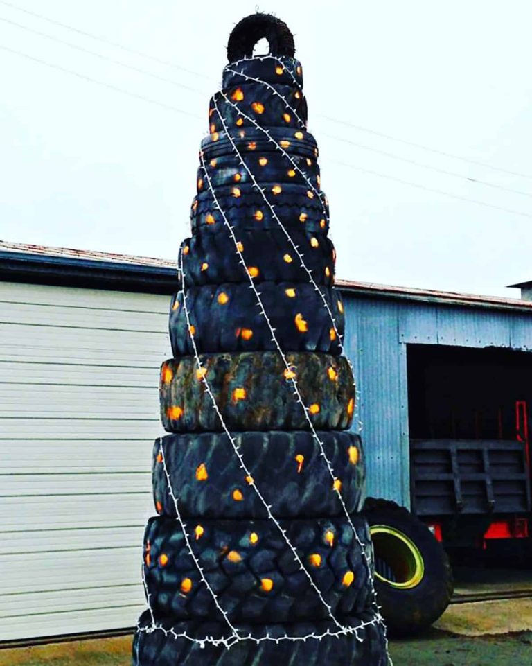 56 Unique Non-Traditional Christmas Tree Ideas