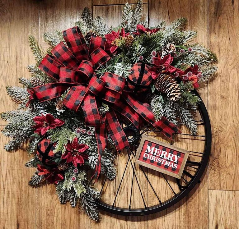 45 Easy Christmas Wreath Ideas That Instantly Upgrade Your Holiday Decor