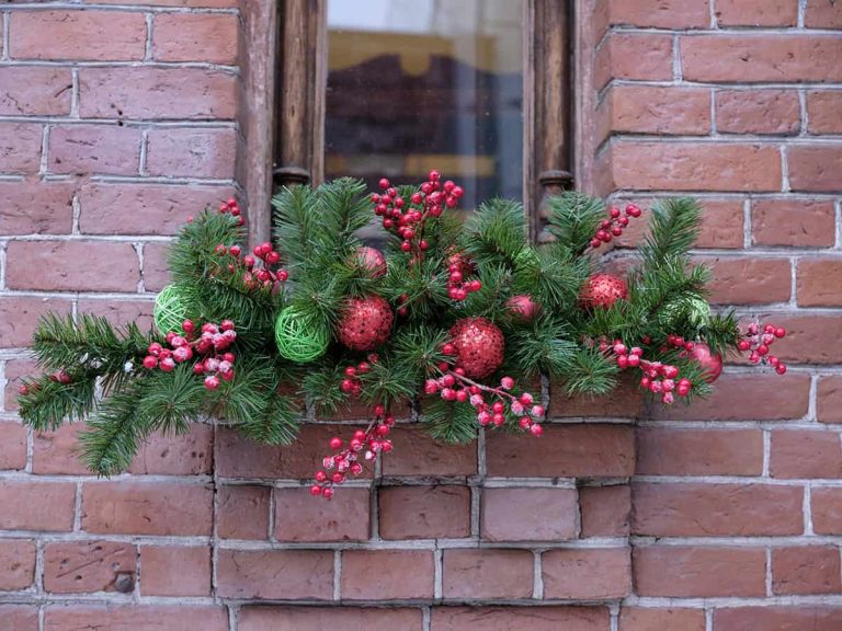 24 Prettiest Christmas Window Box Ideas You’ll See This Season