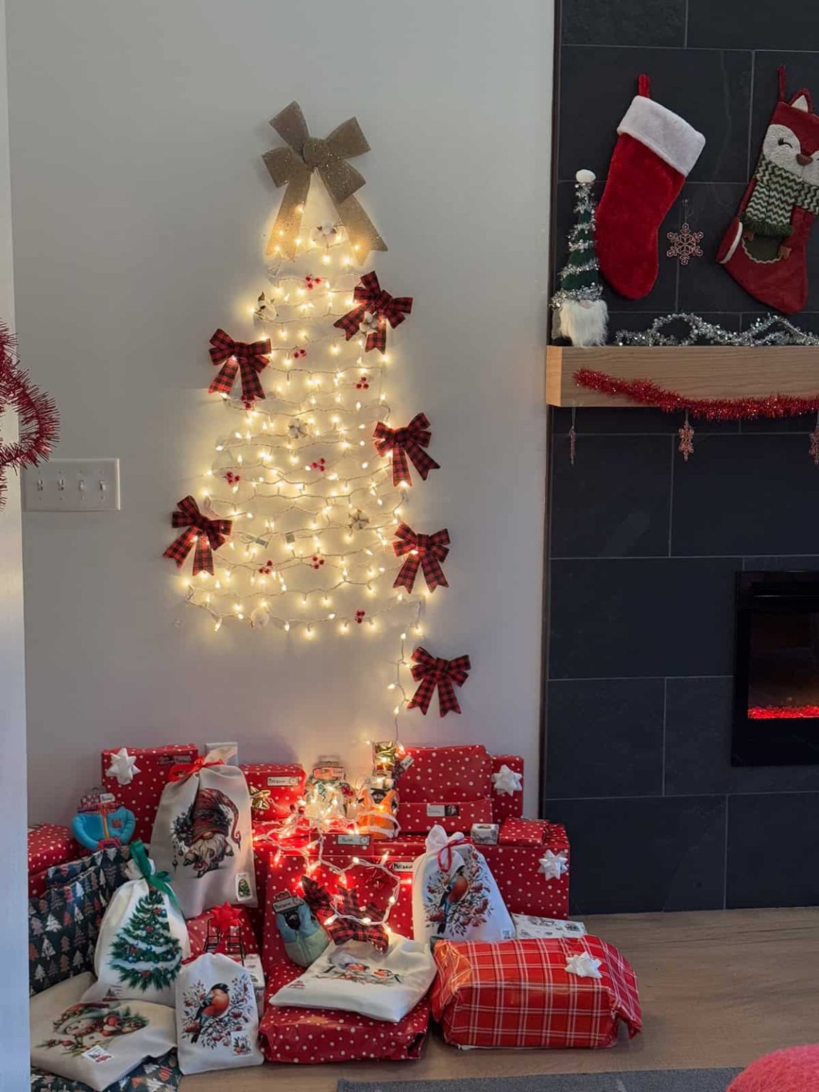 31 Small Apartment Christmas Decor Ideas