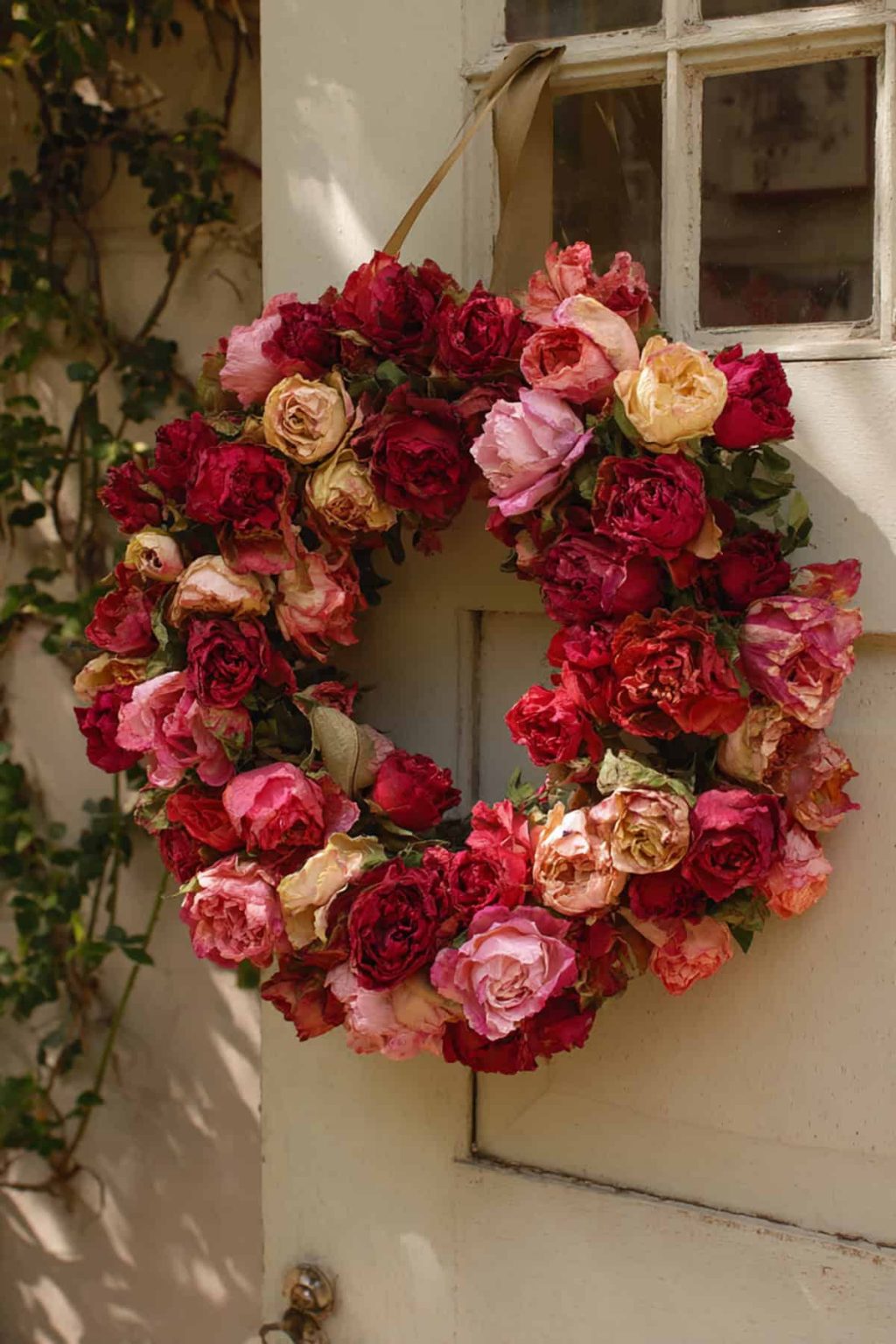 21 Valentine Door Decorating Ideas You Can Actually Do