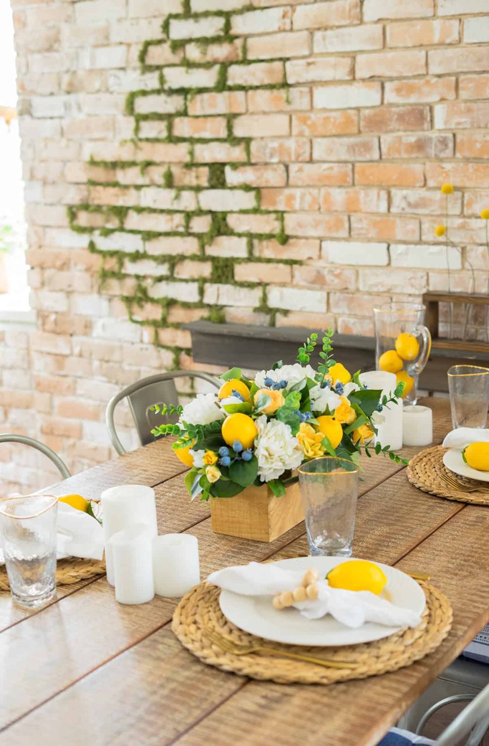 27 Fresh and Fun Lemon Table Decor Ideas