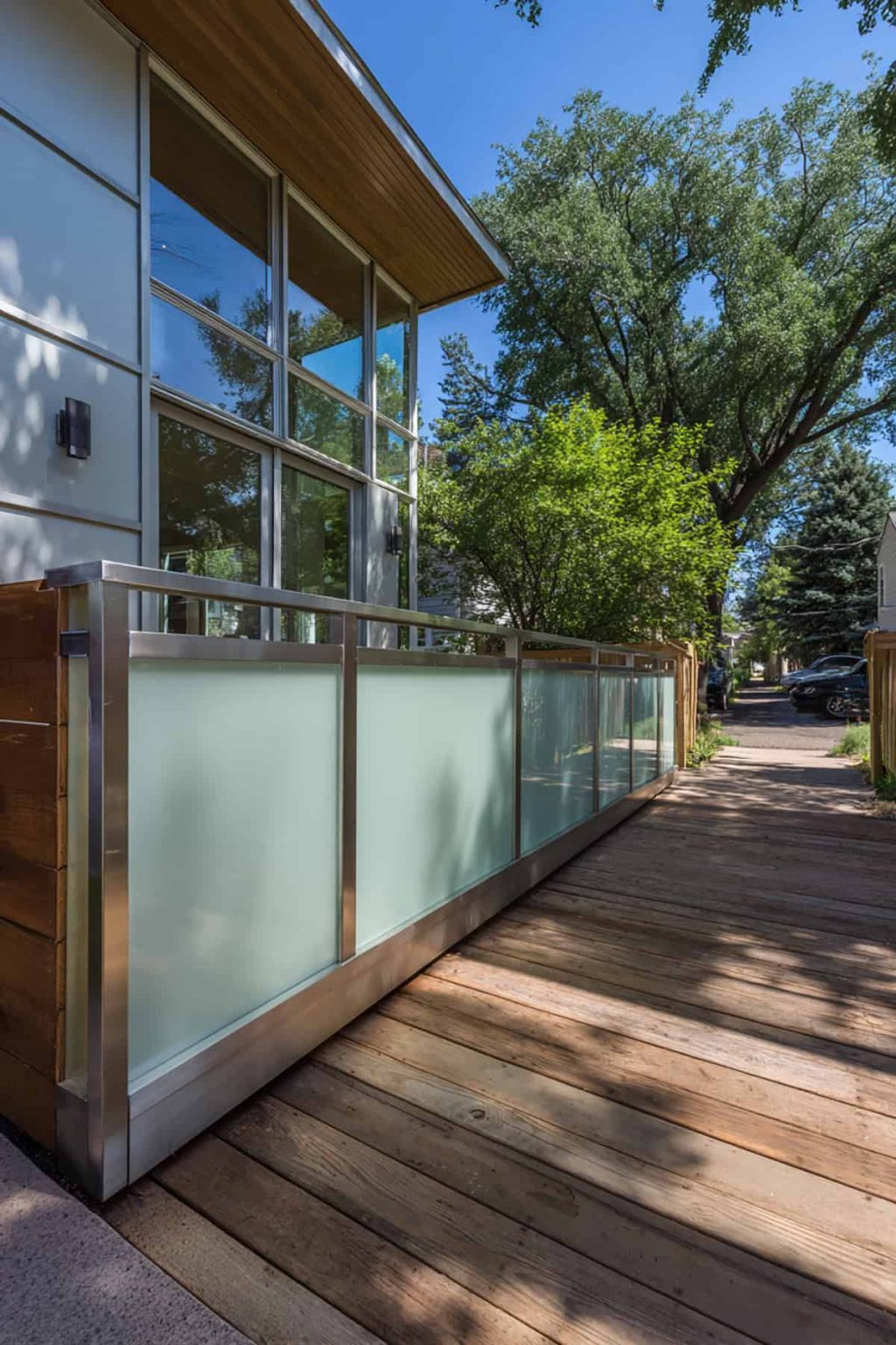 35 Deck Skirting Ideas That Hide the Ugly (Beautifully)
